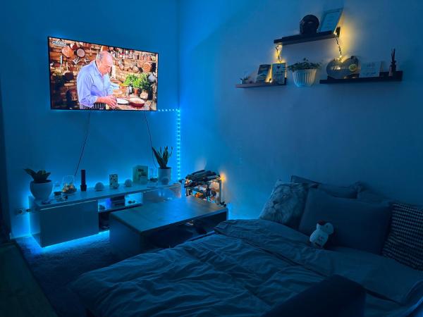 Room With Garden In Ottakringer With Shared Bathroom - Vienne