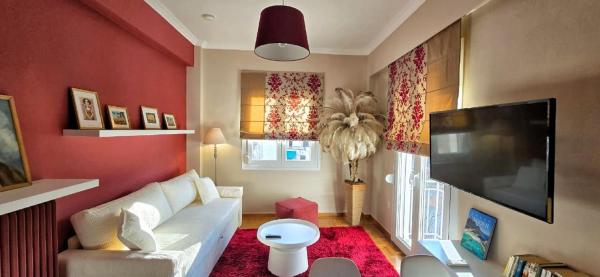 Cozy Near Acropolis By Lv - Atenas