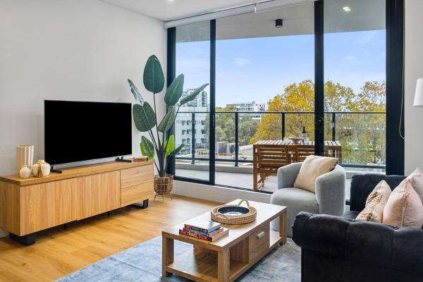 Wonderful Wollongong With Parking - Wollongong