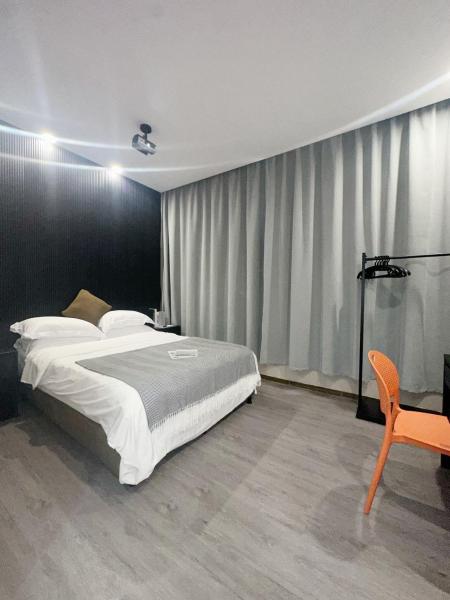 Wesu Light Luxury Apartment Shenzhen Nantou Gucheng Branch - Hong Kong