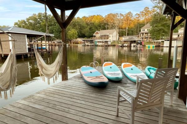 Stunning Modern Lakehouse With Private Boat Dock In Norwood, North Carolina - Lake Tillery, NC