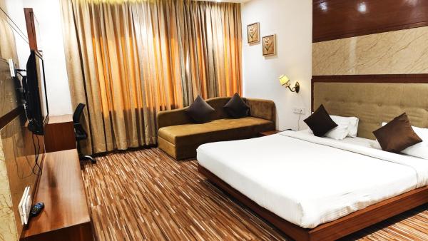 The Chandra Leela Hotel - Indore