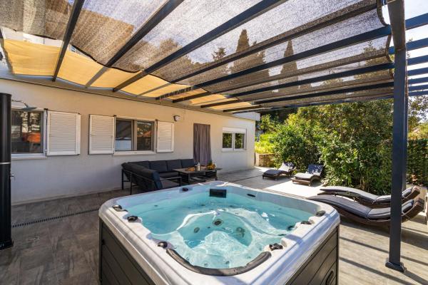 Dolores Apartment With Terrace & Jacuzzi - Dubrovnik