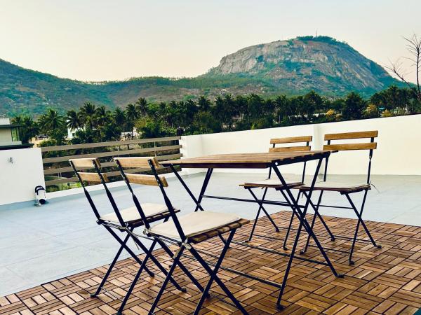 Glenville Holiday Villa - Top Two Floors - Nandi Hills