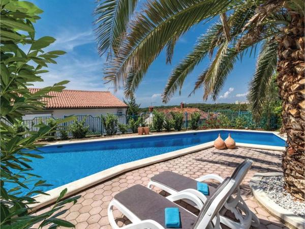 Apartment Astella 4 With Balcony And Pool - Pula