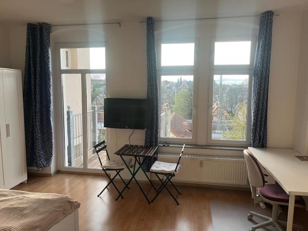 Helle 1raum Wohnung Apartment Mit Balkon Und Küche - Dresden