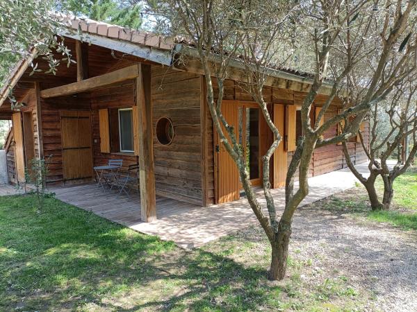 Le Chalet Des Oliviers - Alès