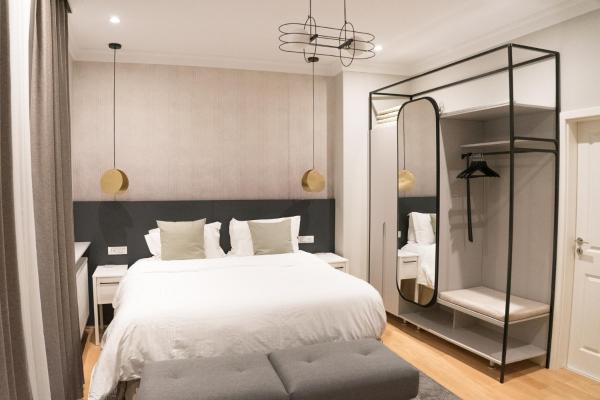 Zaivan Revive - Exclusive Central Studio With View - Bucarest
