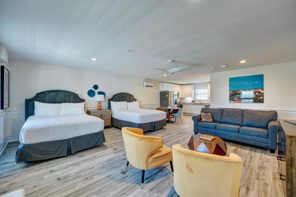 206 Queen Suite, 2nd Floor Low Tide - Surf City, NC