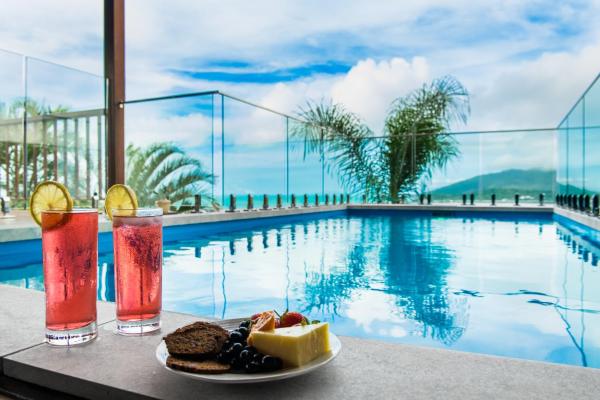 Coral Sea Views - Airlie Beach