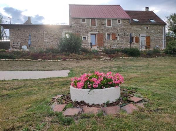 Gîte Rural Au Bois Des Riots - Vézelay