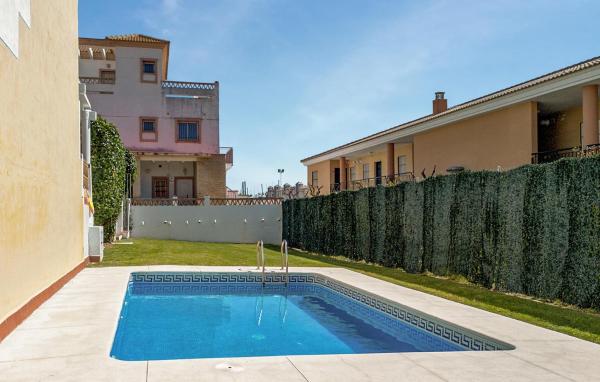 Awesome Home In Islantilla - Lepe - Islantilla