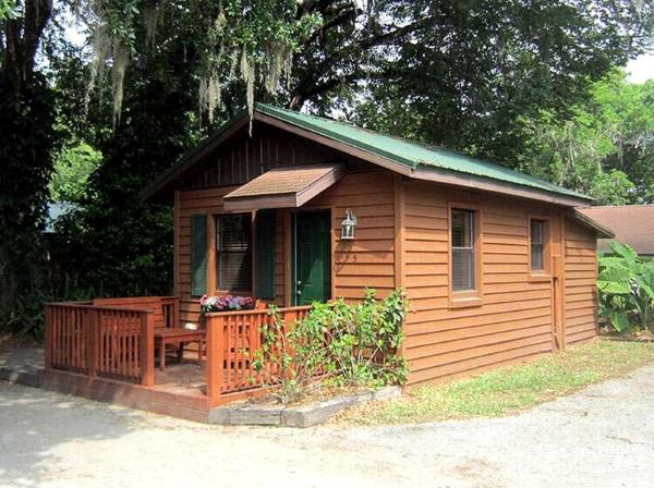 Rustic Cabin Perfect For A Romantic Getaway In Inverness, Florida - Florida