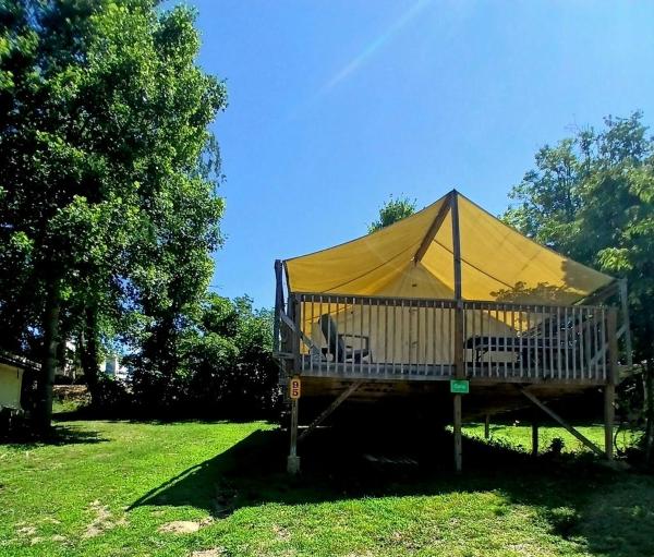 Beautiful Tented Cabin Nestled Amidst Trees With Incredible Hiking Trails Near In Logan, Ohio - 오하이오