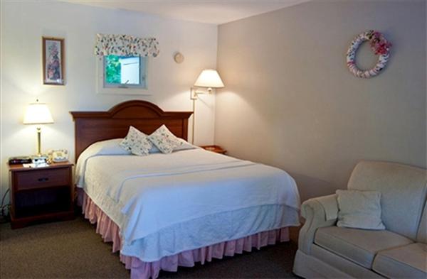 Stylish Vacation Rental For Couples Overlooking West Penobscot Bay, Maine - カムデン, ME