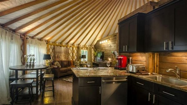 Stunning Yurt With Magnificent Creek Views In Topton, North Carolina - North Carolina