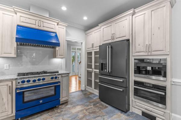 Posh Pelican Home - Morehead City, NC