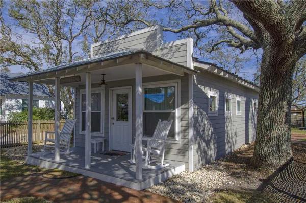 Mr, Bennies Cafe - Harkers Island, NC