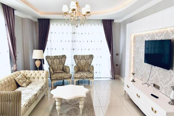 Stylish 2-bedroom Apartment - Alanya