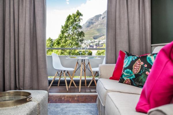 St Martini Mountain View Studio - Camps Bay