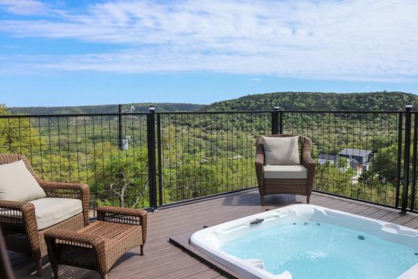 Close To Canyon Lake Cabin - Boat Ramp And Hot Tub - Canyon Lake, TX