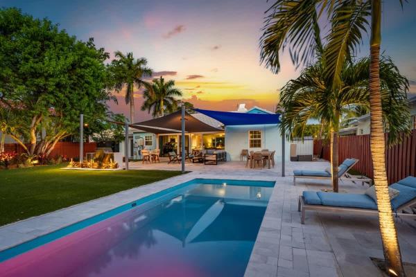 Pool And Spacious Backyard - Delray Beach Home - Delray Beach, FL