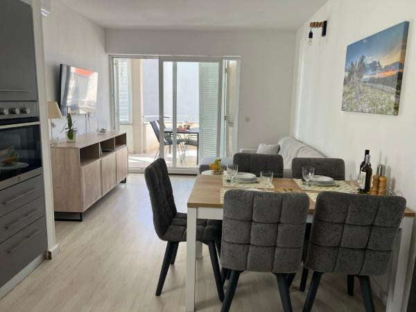 Sasa And Sanja Novalja - Novalja