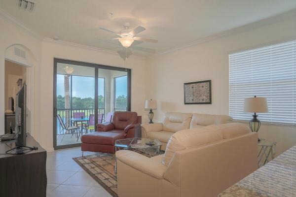 Chic 3 Br Condo With Golf Course Views - Heavenly Daze - Lakewood Ranch, FL
