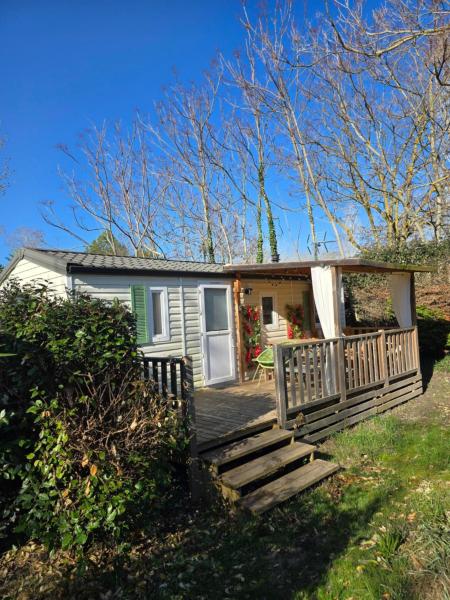 Camping Domaine Des Iscles - Lourmarin