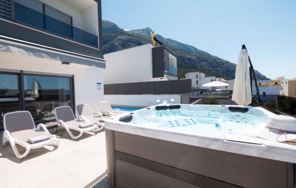 Sunny Lux Villa 2 In Makarska By Villas Guide - Makarska
