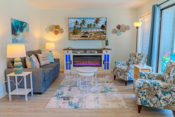 4 Bedrooms For 13! 2 Renovated Condos At Myrtle Beach Resort! - Surfside Beach, SC