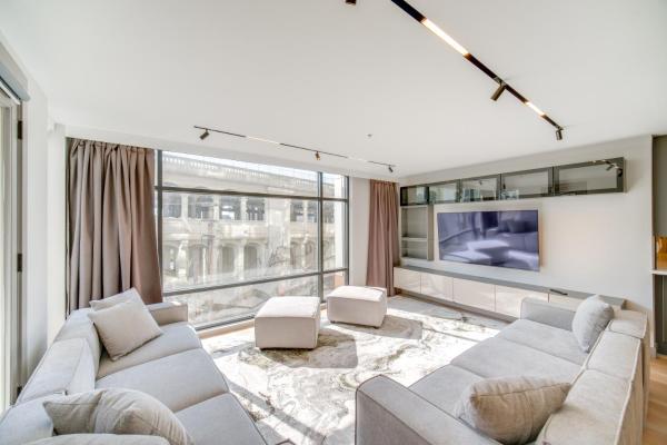 Luxe High-rise 2 Mi To Dtwn Cleveland Wfh Ready! - Parma, OH