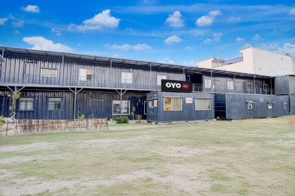 Hotel O The Royal Cargo Resort - Vrindavan