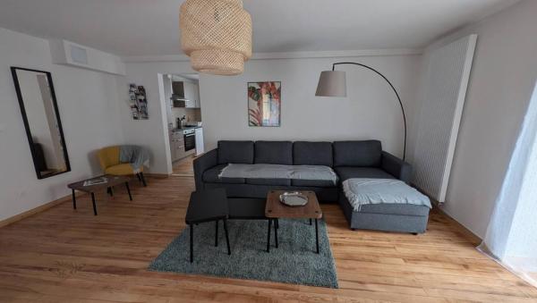 Large Family Home - Elzas