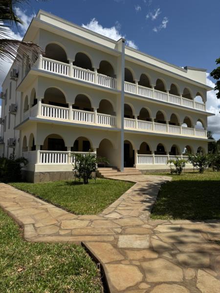 Jo's Baobab Luxury Apartments - Diani Beach