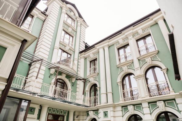 Панський Двір 2 -