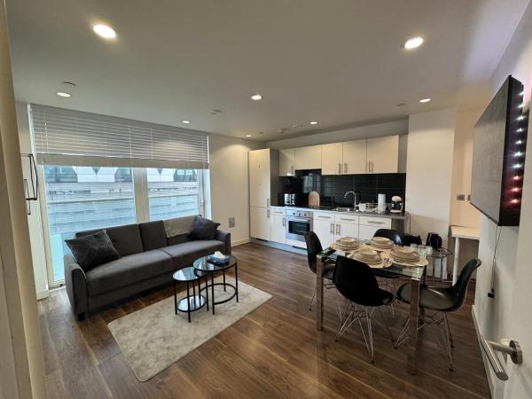 Numberone - Pink - Mediacityuk - Bolton