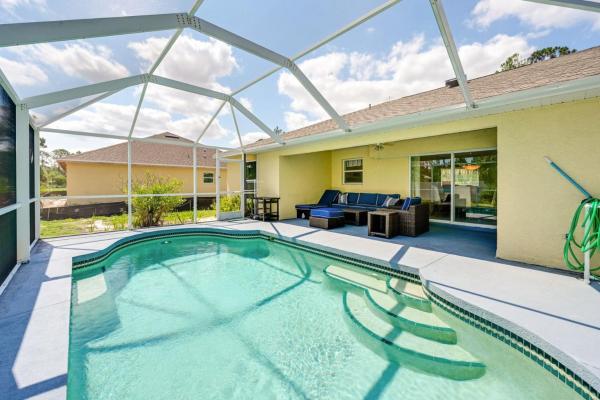 Sunny 3 Br Venice Home With Pool And Parking - Port Charlotte, FL