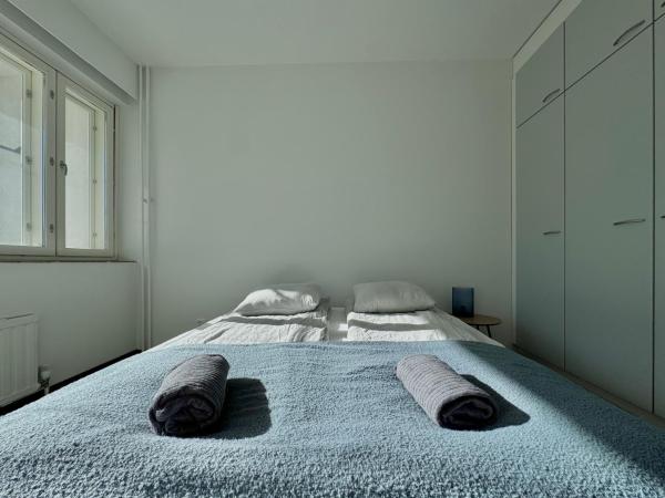 Stay With Locals - Shared Apartment Homestay - Helsinki