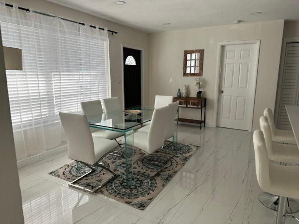 The Comfort Cove - Coconut Creek, FL