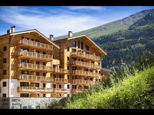 Apartment In France With Valley Views & Spa - Tignes