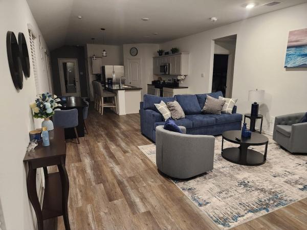 Beautiful Modern Home - Spring, TX