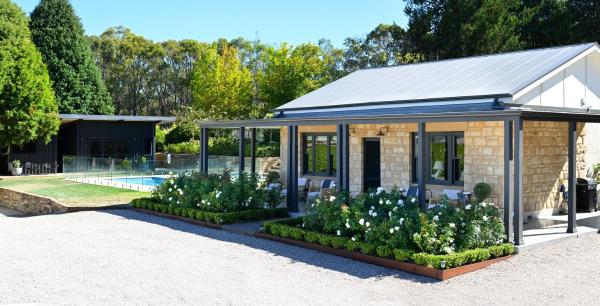 Adelaide Hills Luxury Cottage Spectacular Views - Woodside