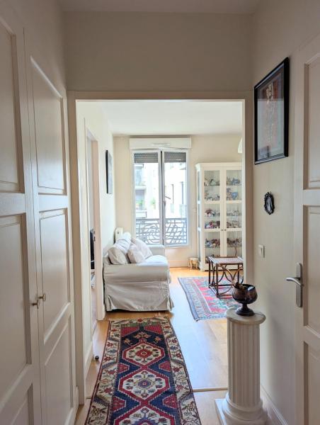 Lumineux Appartement Centre Ville Avec Parking Et Loggia - Bordeaux