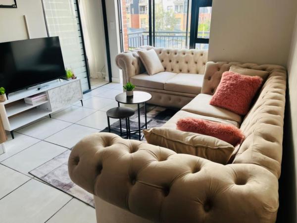 Cozy Pretoria Apartment With City Garden Views - Tyger Valley