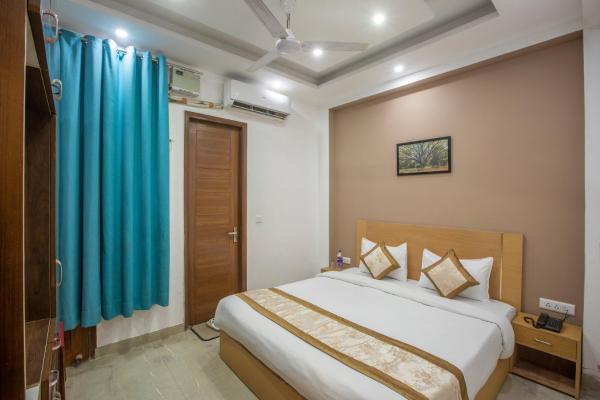 Hotel Lemonwood Suites - Noida Sector 104 - Noida