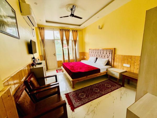 Pc Kunj Kasauli Hills Homestay Kanda-gandhol - Kasauli