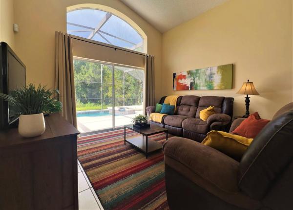 Restful 4br 3ba With Bbq, Heated Pool & Spa - Kissimmee, FL