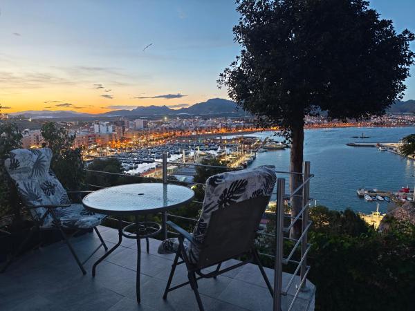 The Sea-cave House - Puerto de Mazarrón