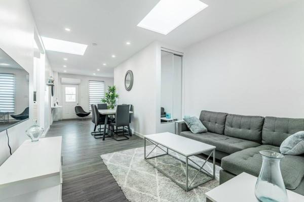 Modern 3 Bedroom Condo - Montreal